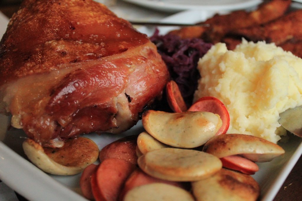 O que fazer na Colônia Witmarsum do Paraná: boa comida e tranquilidade.